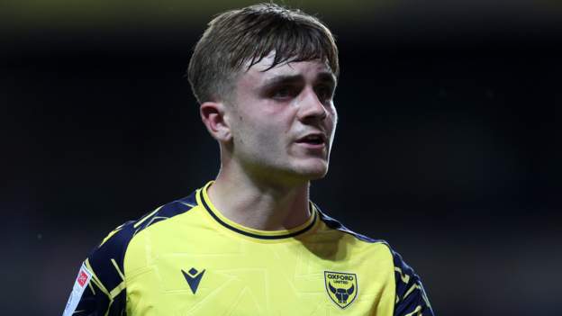 Lewis Bate: Oxford United's Leeds loanee set to miss rest of season ...