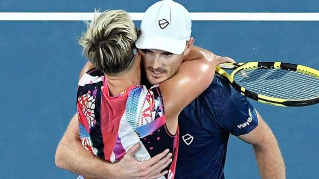 Australian Open: Jamie Murray and Bethanie Mattek-Sands reach mixed doubles final - BBC Sport