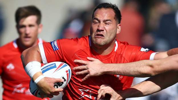 Bodene Thompson: Leeds Rhinos sign Toronto Wolfpack back rower - BBC Sport