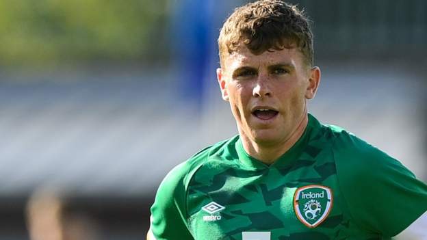 Gavin Kilkenny: AFC Bournemouth loan midfielder to Stoke City - BBC Sport