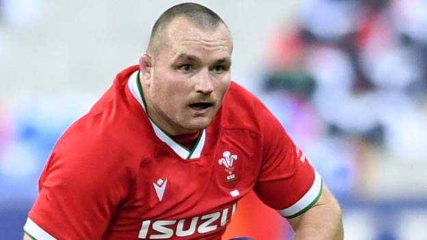Ken Owens: Wales hooker set to miss 2022 Six Nations - BBC Sport