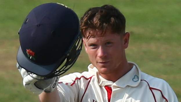Alex Davies: Lancashire wicketkeeper signs new deal until 2020 - BBC Sport