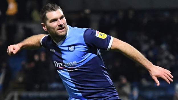 Sam Vokes: Wycombe Wanderers striker agrees new deal despite play-offs ...