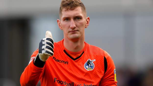 Jack Bonham: Gillingham sign goalkeeper on two-year deal - BBC Sport