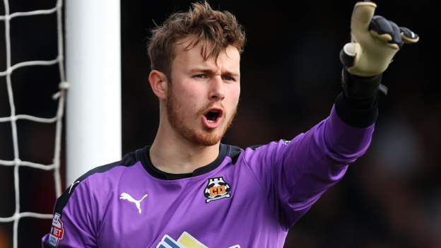 Will Norris: Cambridge United goalkeeper is 'best' in League Two - BBC ...
