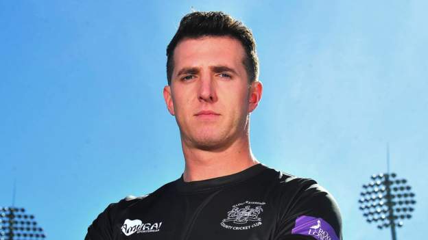 Dan Worrall: Injury ends Gloucestershire bowler's season - BBC Sport