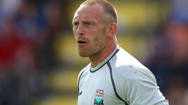 Graham Stack: Goalkeeper departs Barnet after turning down new deal ...