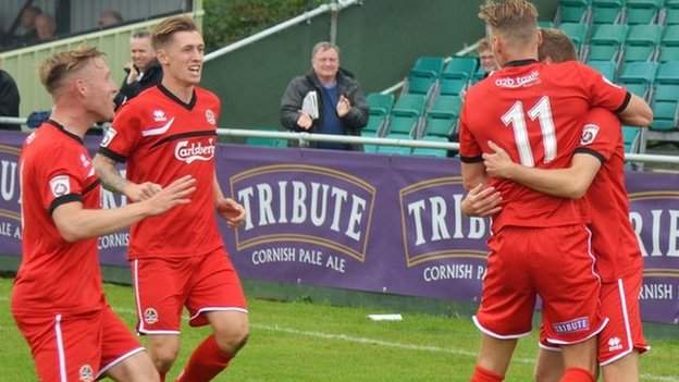 Truro City improvement pleases Steve Tully after St Albans win - BBC Sport