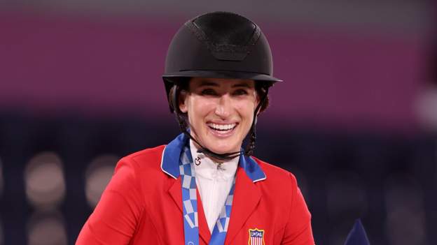 Tokyo Olympics: Jessica Springsteen takes silver on Olympic debut - BBC ...