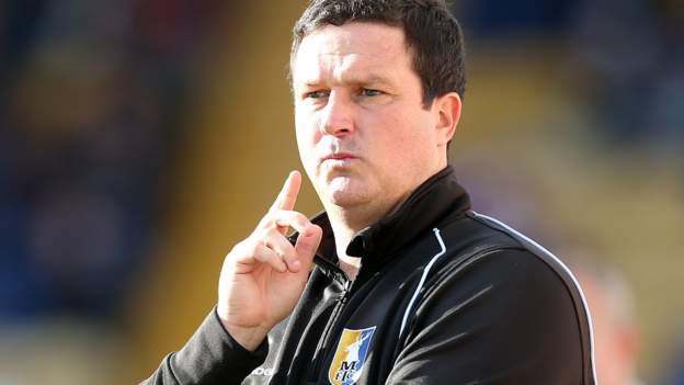 Paul Cox: Torquay United to make changes to squad this week - BBC Sport