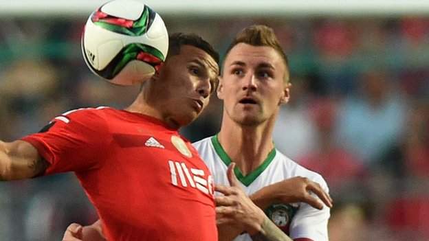 Patrick Bauer: Charlton sign defender from Maritimo - BBC Sport