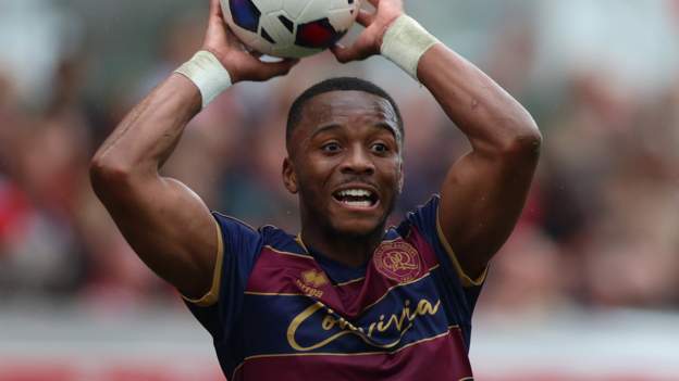 Ethan Laird: Birmingham City sign Manchester United defender - BBC Sport