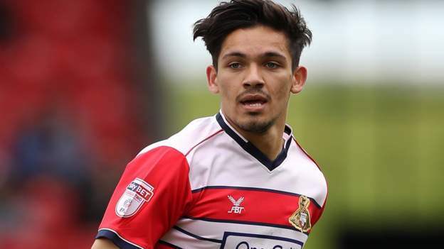 Niall Mason: Doncaster Rovers sign on-loan Aston Villa defender - BBC Sport