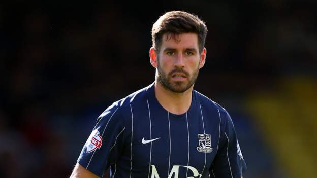 Michael Timlin: Southend United midfielder out for six weeks - BBC Sport