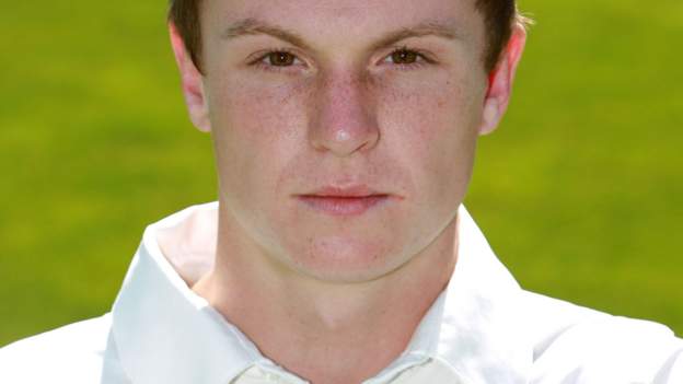 County Championship: Glamorgan boosted by Dewi Penrhyn Jones - BBC Sport