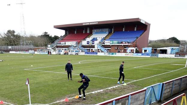 Coronavirus: Weymouth cut capacity after fans ignore Covid-19 rules - BBC Sport
