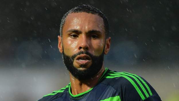 Kyle Bartley: Swansea City give defender new four-year deal - BBC Sport