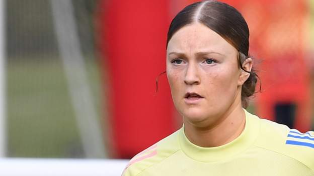 Ruby Mace: Arsenal midfielder joins Manchester City women on three-year ...