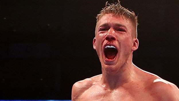 Nick Blackwell beats Jack Arnfield to retain British title - BBC Sport