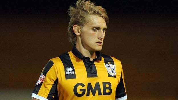 Nathan Smith: Torquay United sign Port Vale defender on loan - BBC Sport