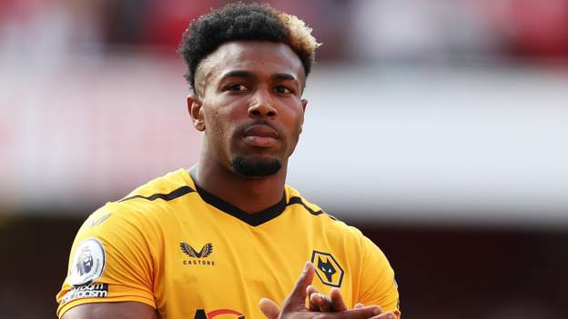 Adama Traore: Former Wolves winger considering Fulham offer - BBC Sport
