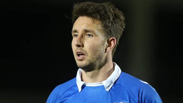 Matt Tubbs: Portsmouth striker signs for Forest Green Rovers - BBC Sport