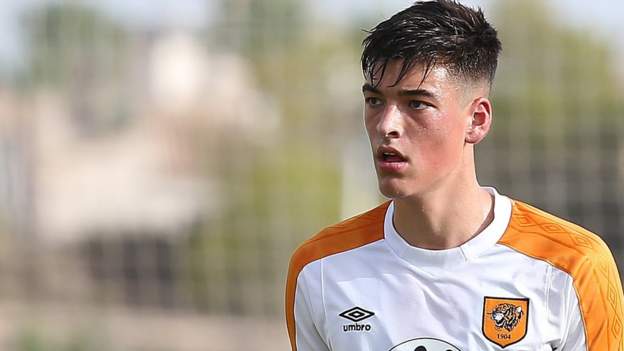 Jacob Greaves: Hull City defender signs new deal and joins Cheltenham ...