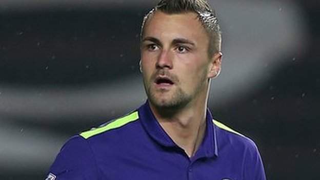 Patrick Bauer: Charlton Athletic defender has groin operation - BBC Sport