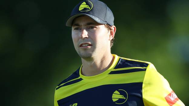 James Fuller: Hampshire all-rounder extends contract until 2023 - BBC Sport