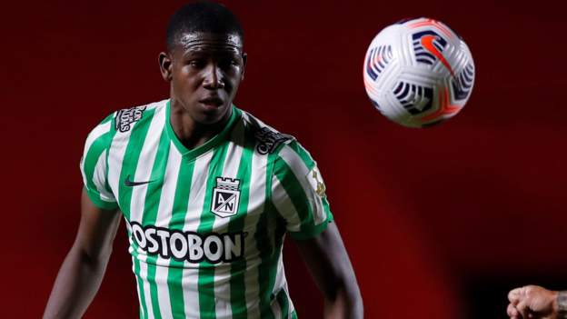 Yerson Mosquera: Wolves close to signing Nacional defender - BBC Sport