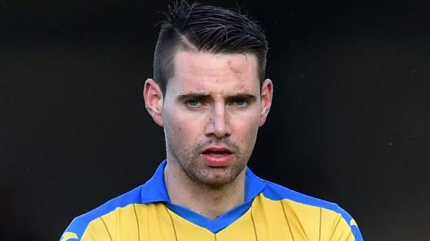 Daniel Sparkes: Dagenham & Redbridge sign Torquay United midfielder ...