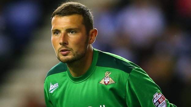 Ross Turnbull: Leeds United sign Barnsley goalkeeper - BBC Sport