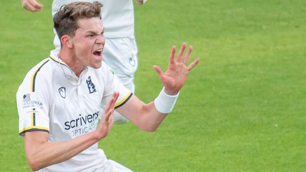 Henry Brookes: Derbyshire sign Warwickshire seamer on short-term loan ...
