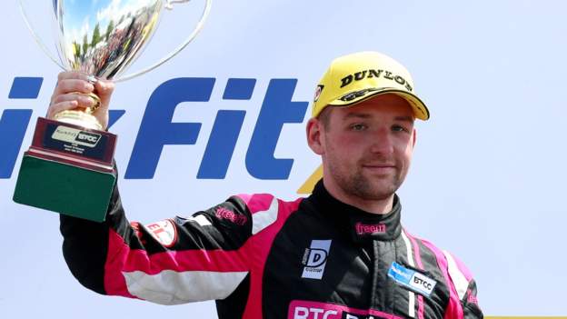 Chris Smiley secures BTCC return with Excelr8 and Hyundai - BBC Sport