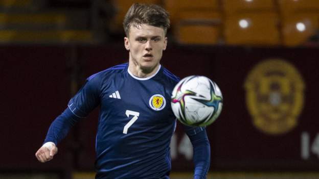 Liverpool: Ben Doak to be monitored after clash of heads - BBC Sport