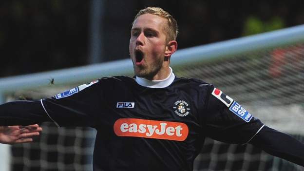 Scott Rendell: Aldershot sign Woking striker - BBC Sport