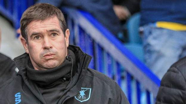 Nigel Clough: Everton Under-21 defeat in EFL Trophy leaves Mansfield ...