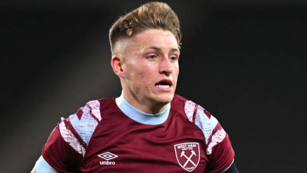 West Ham: Teenager Callum Marshall signs first professional deal with ...