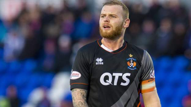 Mark Connolly: Kilmarnock captain misses rest of season - BBC Sport