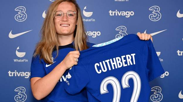 Chelsea: Erin Cuthbert signs new contract until 2025 - BBC Sport