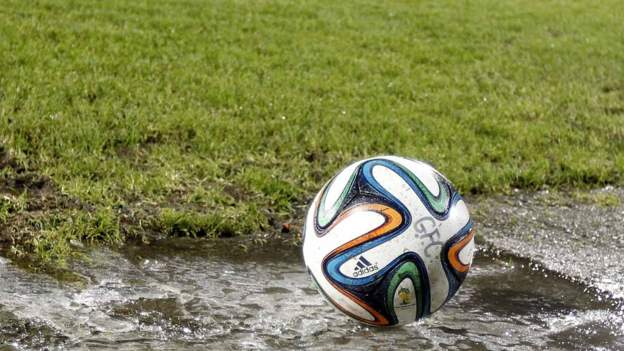 Irish Premiership: Glentoran v Glenavon game off because of frozen ...
