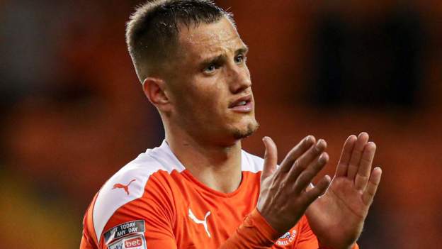 Jerry Yates: Blackpool striker signs new three-year deal - BBC Sport