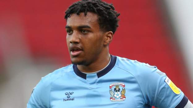 Sam McCallum: Queens Park Rangers sign Norwich City defender on season ...