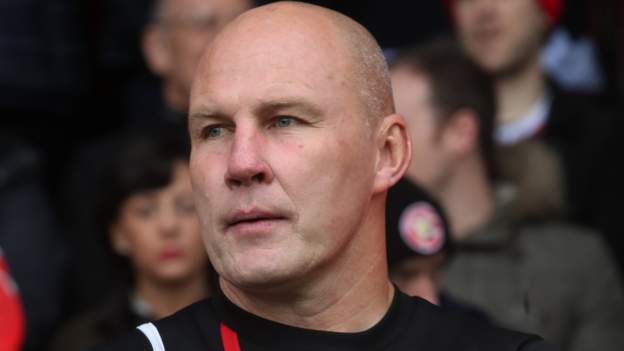 Justin Shaibu: Brentford striker joins Walsall on loan - BBC Sport