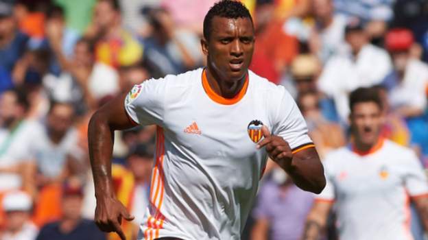 Valencia: Nani says players do not know one another very well - BBC Sport