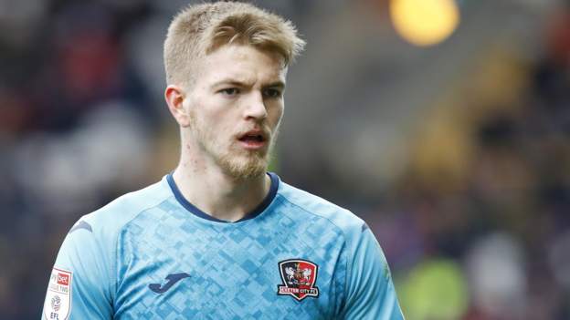 Kieran Phillips: Morecambe sign Huddersfield striker on season-long loan - BBC Sport