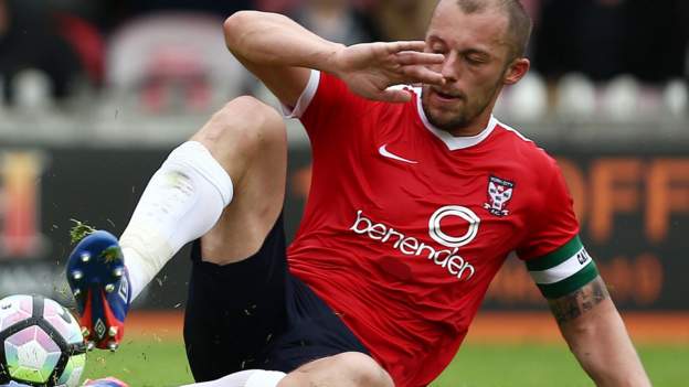 Jack Higgins: Southport sign York City defender on loan - BBC Sport