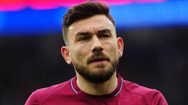 Robert Snodgrass: West Ham midfielder given one-match ban - BBC Sport