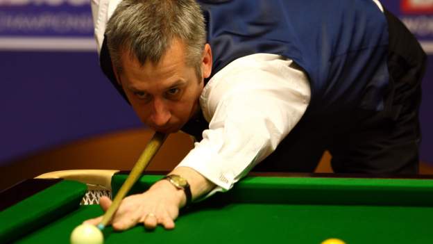 Nigel Bond: Snooker veteran contemplates retirement - BBC Sport