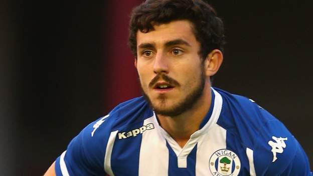 Louis Robles: Grimsby Town sign former Wigan Athletic striker - BBC Sport